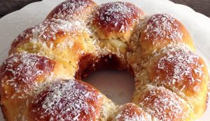 Veja Como Preparar uma Rosca de Coco Deliciosa - Coisas de Vó